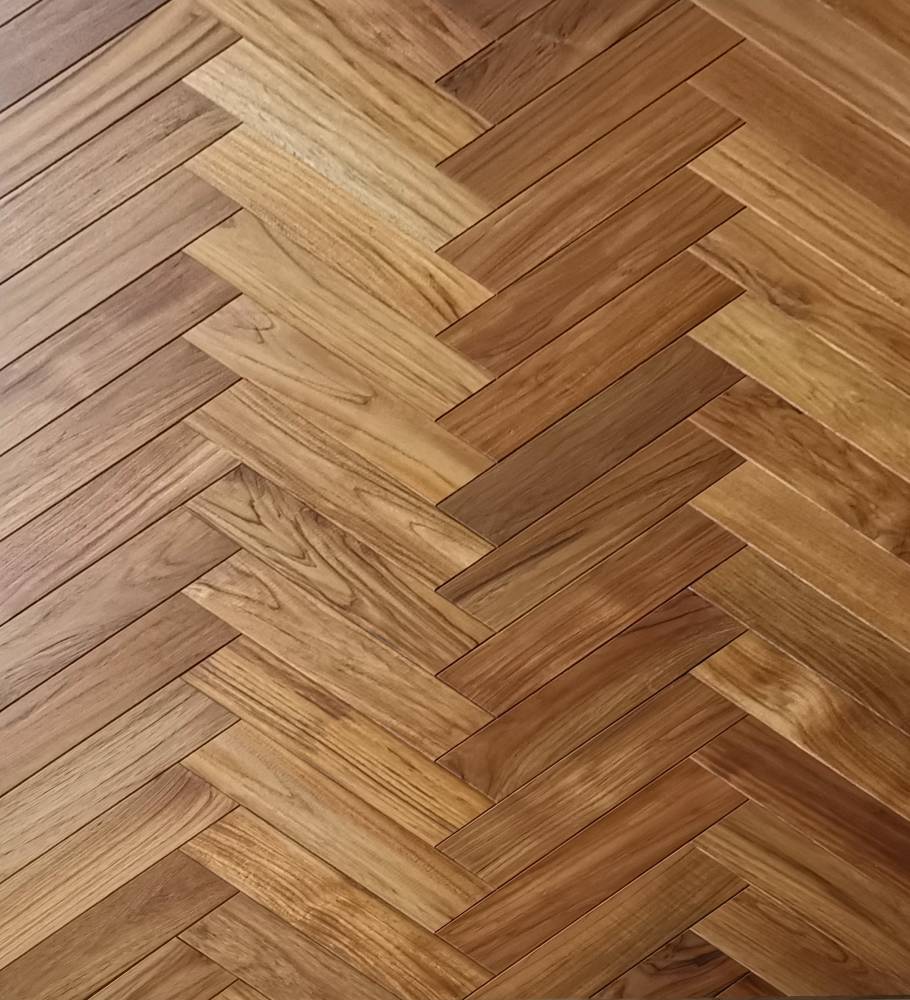 Parquet in teak naturale all'acqua